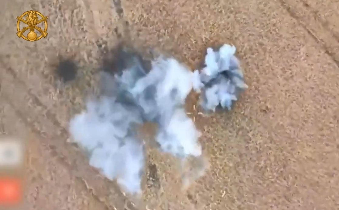 У 41 бригаді показали, як скидами з дронів нищать ворога. Читайте на UKR.NET