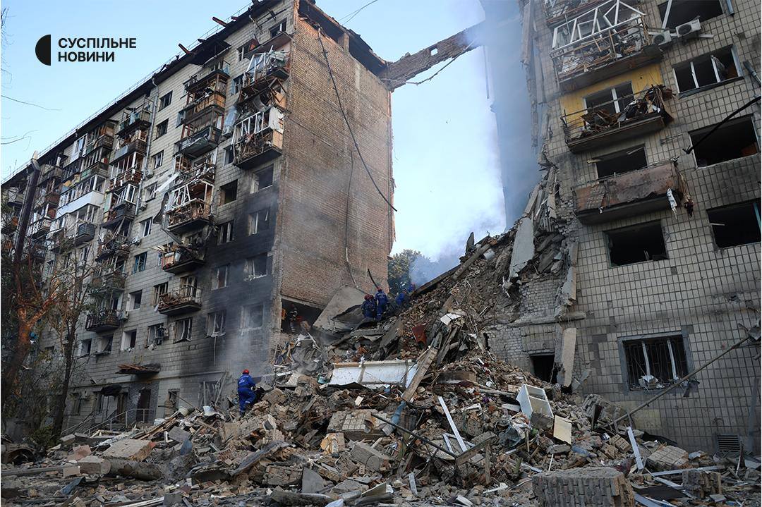 Руйнування Києва як тактика терору росіяни ракети та дрони спрямували на житлові будинки